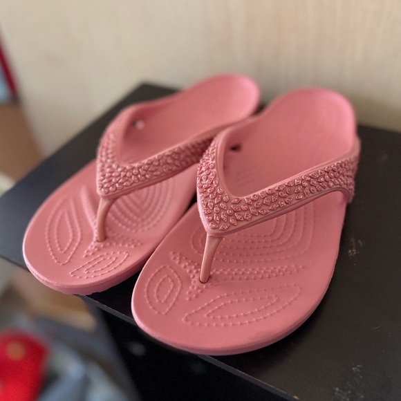 CROCS | Shoes | Crocs Pink Iconic Comfort Flip Flops Size 6 | Poshmark